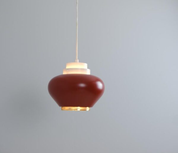 Alvar Aalto Ceiling Pendant "Turnip" Model A333 in Red, Valaistustyö ...