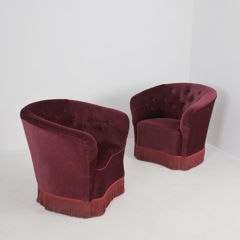 Pair of Finnish Design Curved Armchairs in Red Velvet, Attr to Boman ...